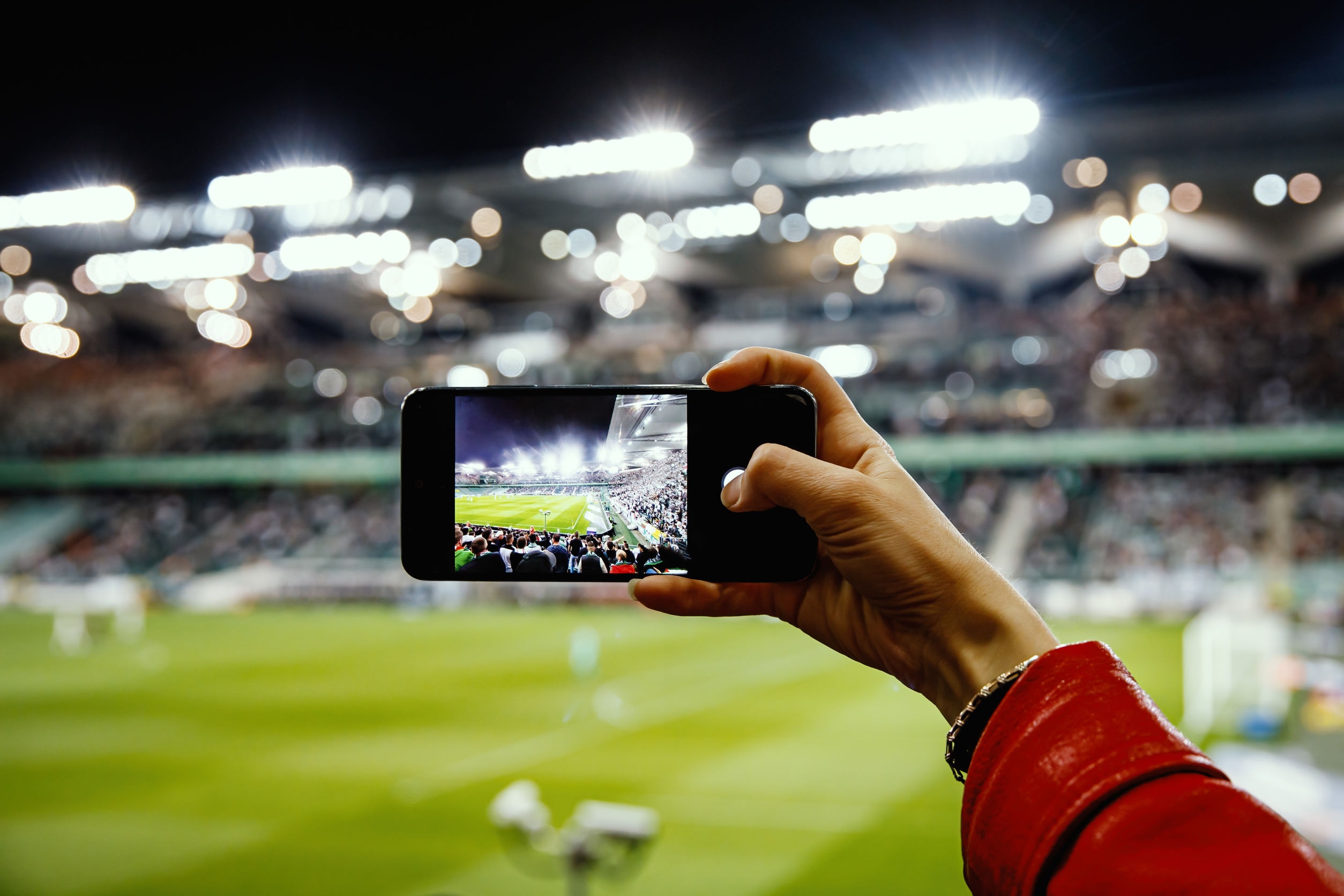 The Evolution of Real-Time Sports Broadcasting: Transforming the Fan ...